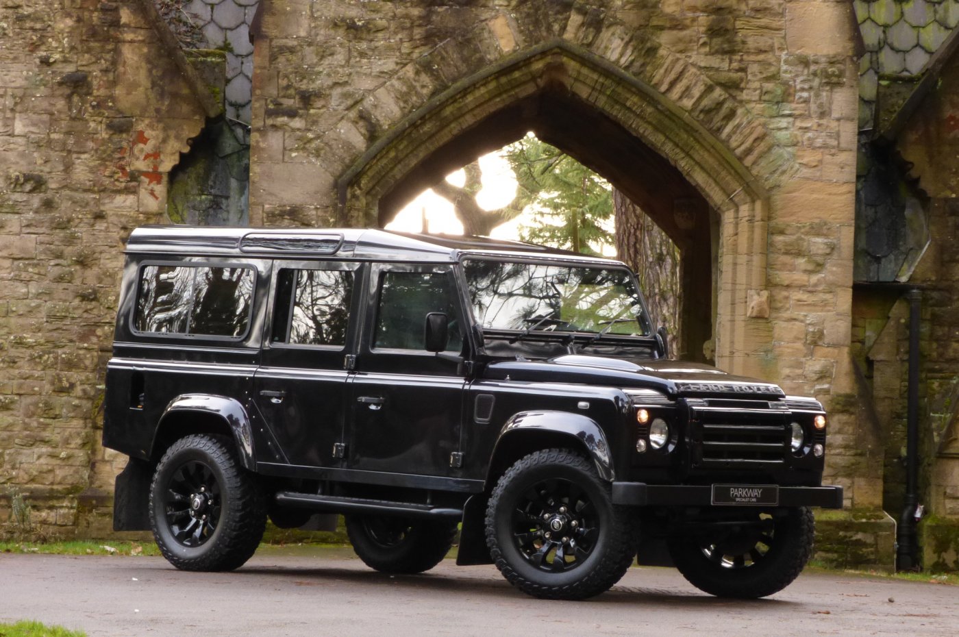 LAND ROVER DEFENDER 110 XS S/W LWB (No VAT)