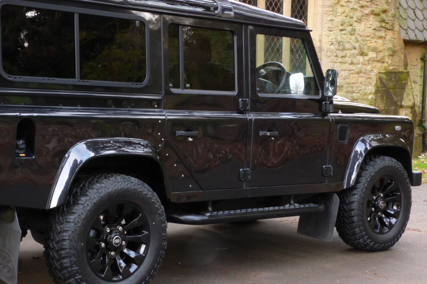 LAND ROVER DEFENDER 110 XS S/W LWB (No VAT)